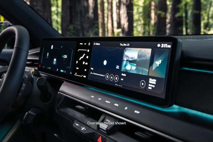 Enhance Your Drive with the Kia Panoramic Display | Courtesy Kia